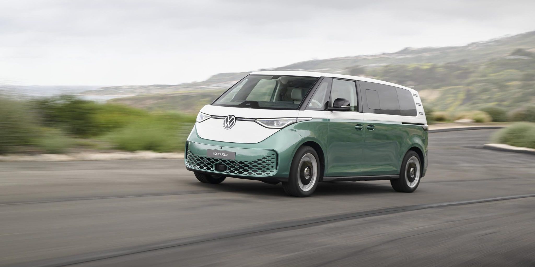 ID. Buss kommer med syv seter